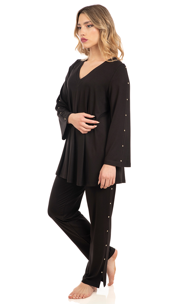 HOMEWEAR - Claire Katrania